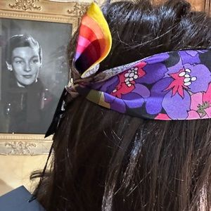 Gucci | Accessories | Stunning New 0 Silk Gucci Twilly Scarf | Poshmark